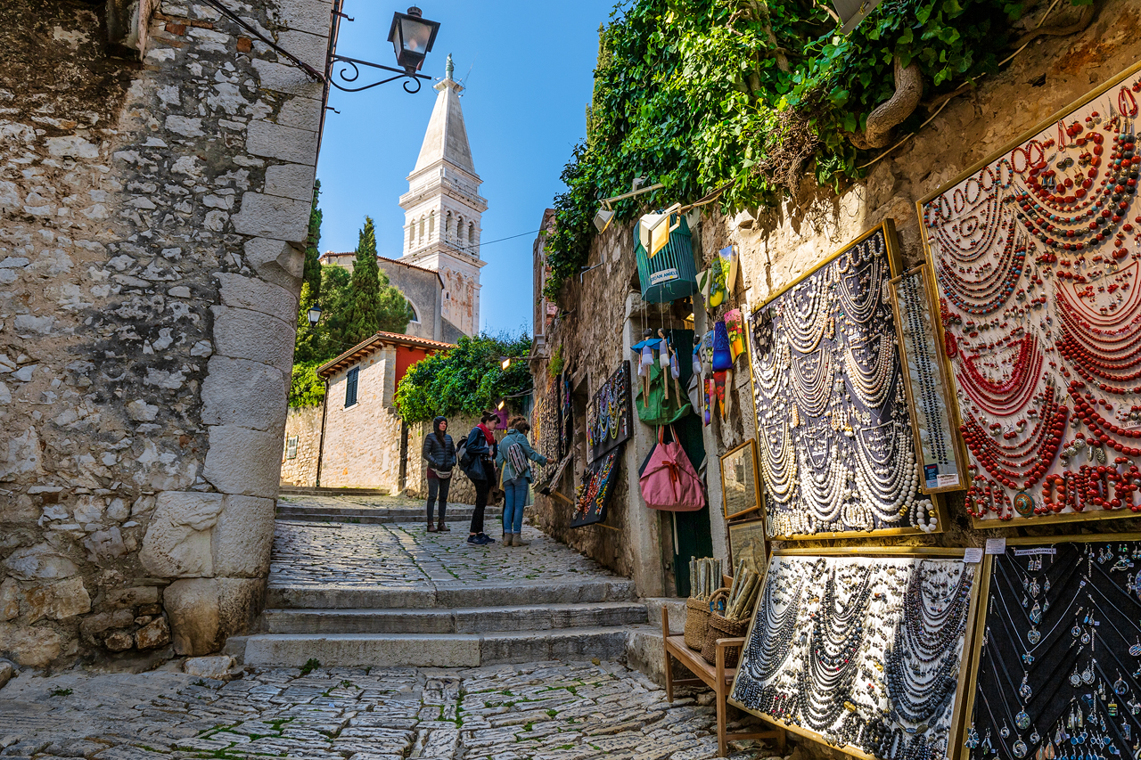 Grisija - A Gallery as it Should Be | Culture and cultural tourism in ...