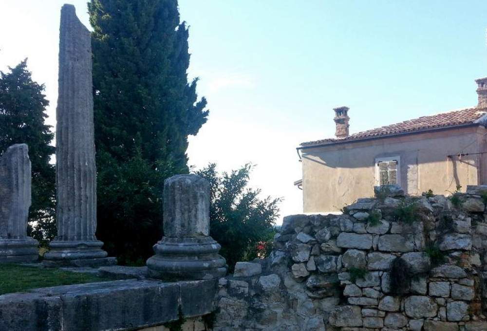 Neptunov hram | Rimska ostavština u Istri